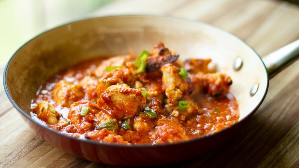 CHICKEN SAGANAKI (30 MINUTE MEAL): GREEK STYLE CHICKEN IN A TOMATO ...
