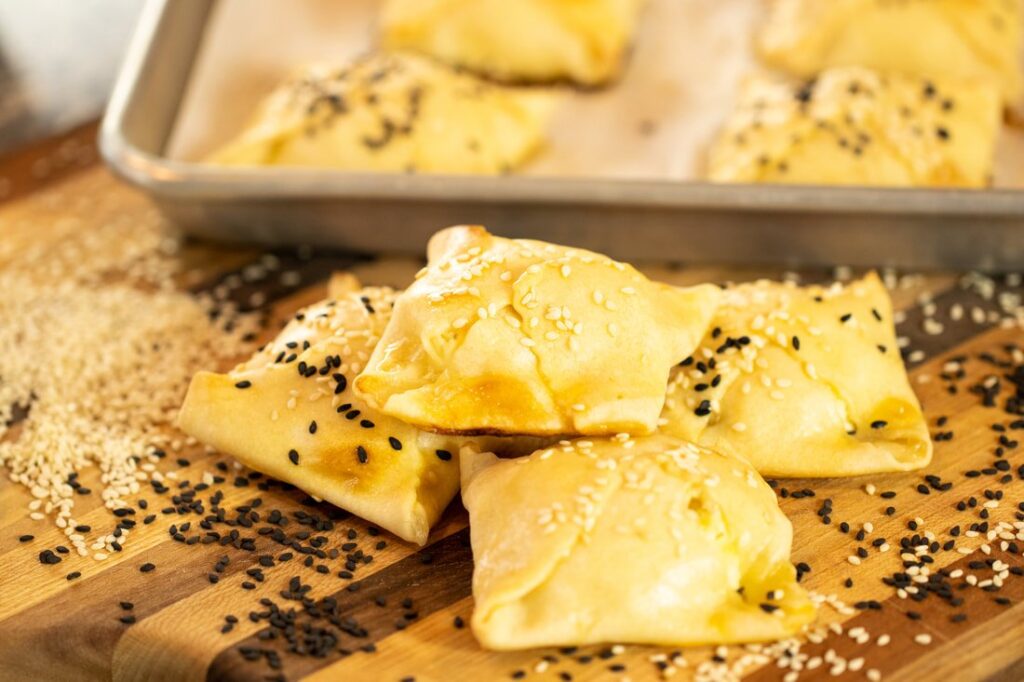 BAKED MINI CHEESE PIES: KALITSOUNIA - Dimitras Dishes