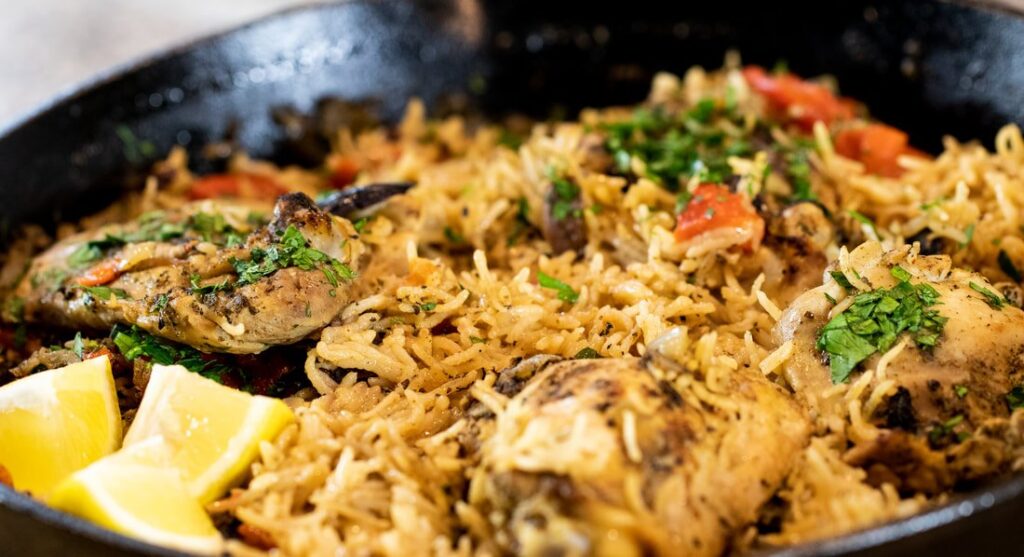 ONE-POT GREEK CHICKEN & RICE - Dimitras Dishes