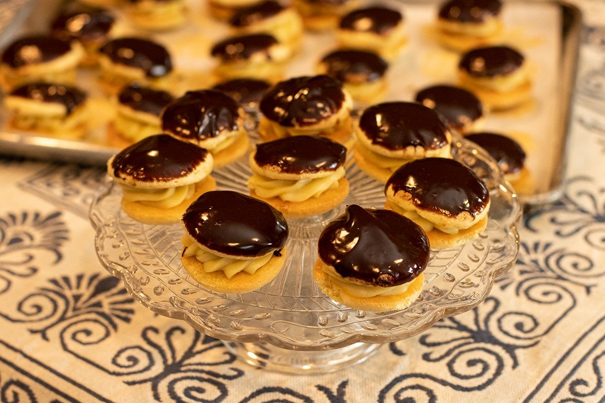 Kokakia: Greek Mini Cream Puff Cakes - Dimitras Dishes