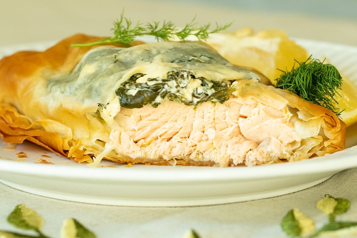 Salmon Spinach Filo Pastry Recipe | Deporecipe.co