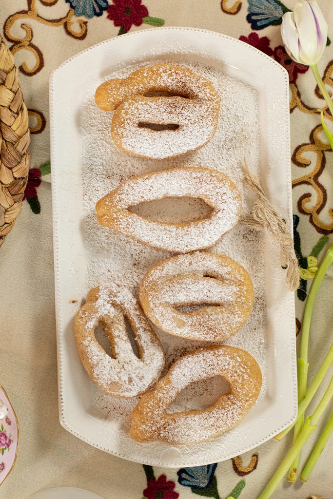 Lalagia (Λαλάγγια): Greek Donuts from the Peloponnese (sweet or savory ...