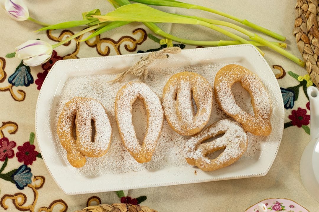 Lalagia (Λαλάγγια): Greek Donuts from the Peloponnese (sweet or savory ...