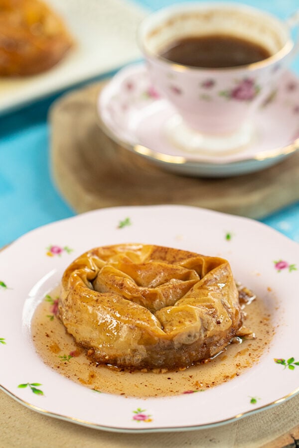 Politiko Thessalonikis: Greek Semolina Cake with Custard - Dimitras Dishes