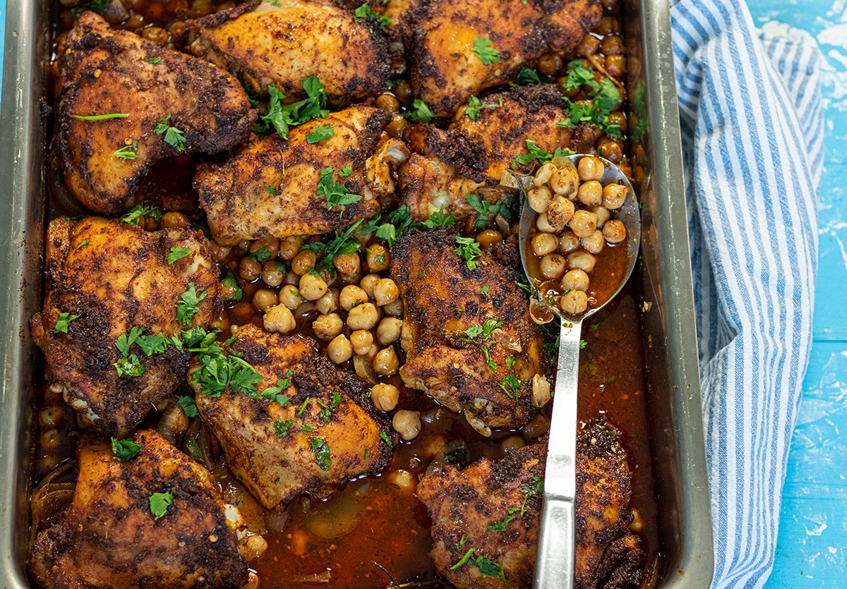 One Pan Roasted Chicken with Chickpeas: Greek Revithada me Kotopoulo ...