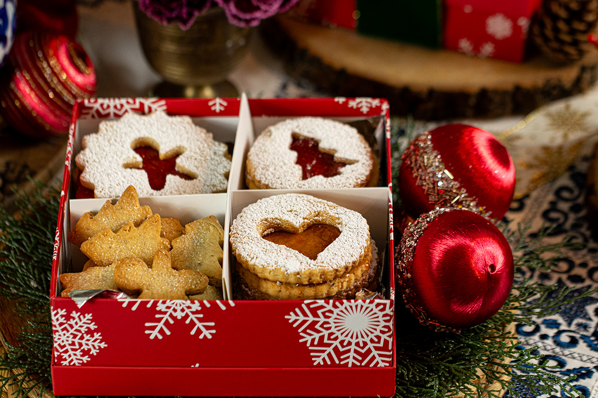 Linzer Cookies - Dimitras Dishes