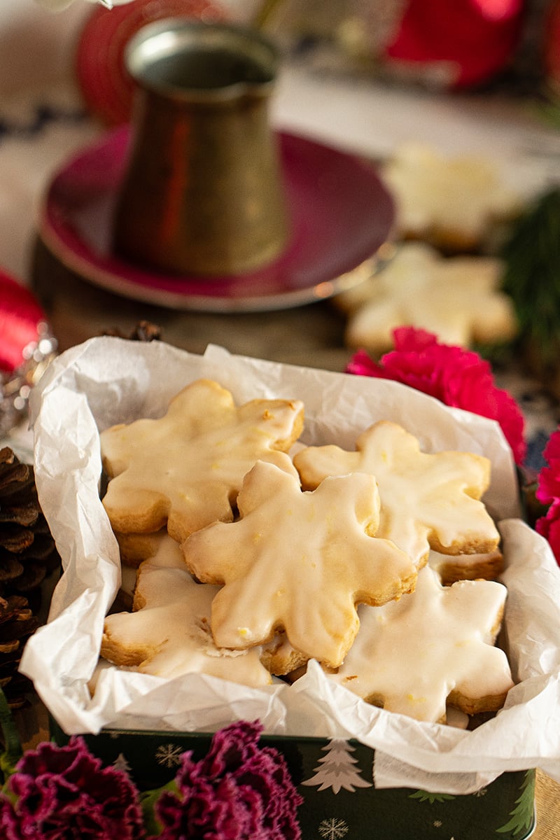 Lemony Snowflake Shortbread Cookies - Dimitras Dishes
