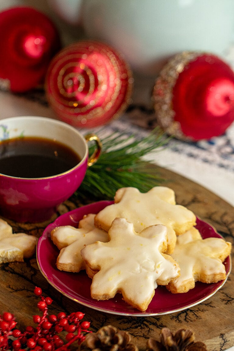 Lemony Snowflake Shortbread Cookies - Dimitras Dishes