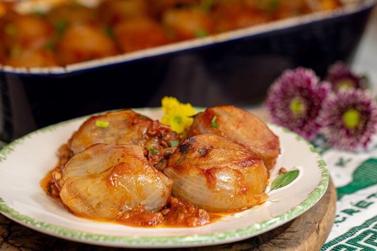 Greek Stuffed Onions: Salantourmasi - Dimitras Dishes