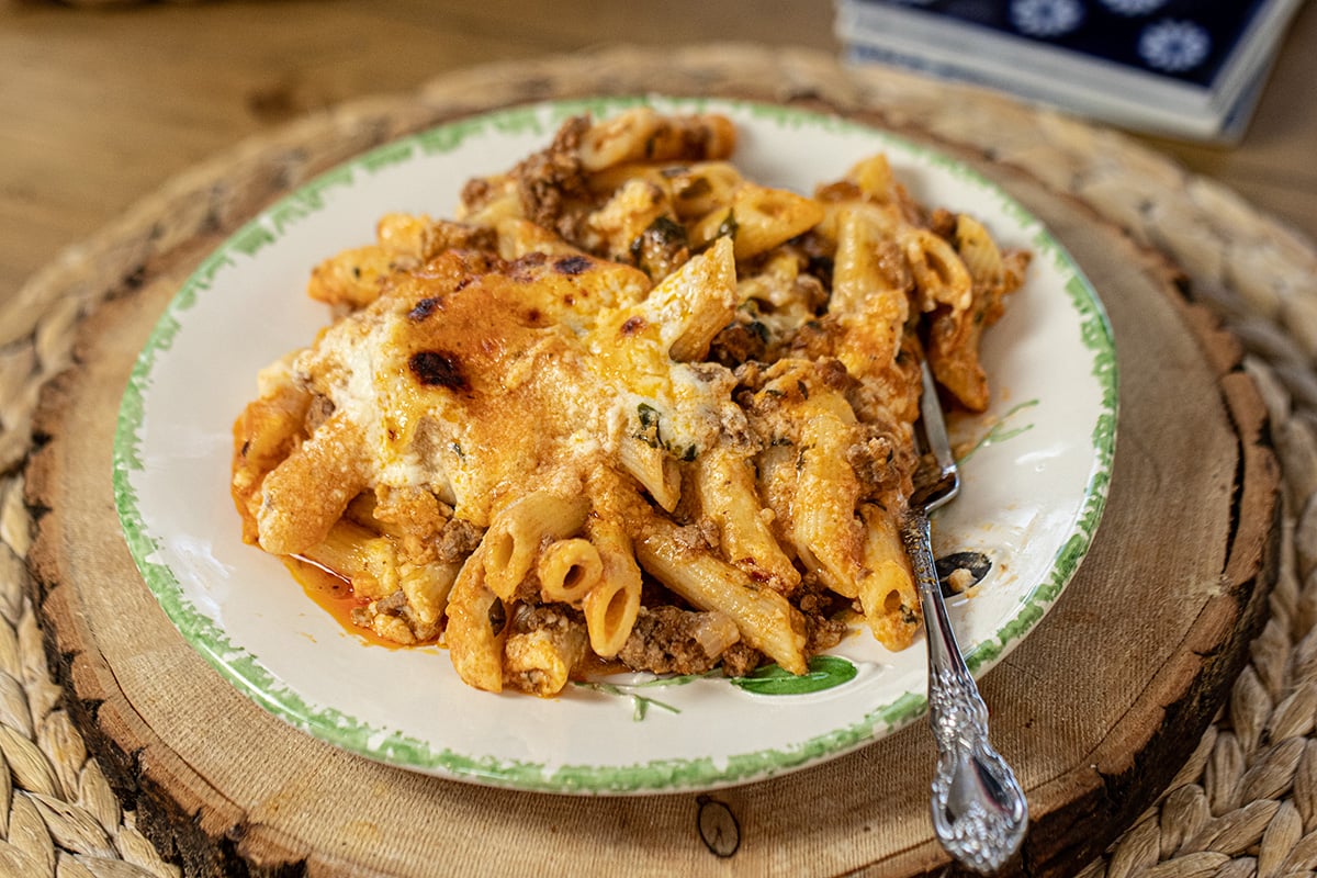 Skillet Pastitsio: Quick & Easy Dinner Idea - Dimitras Dishes