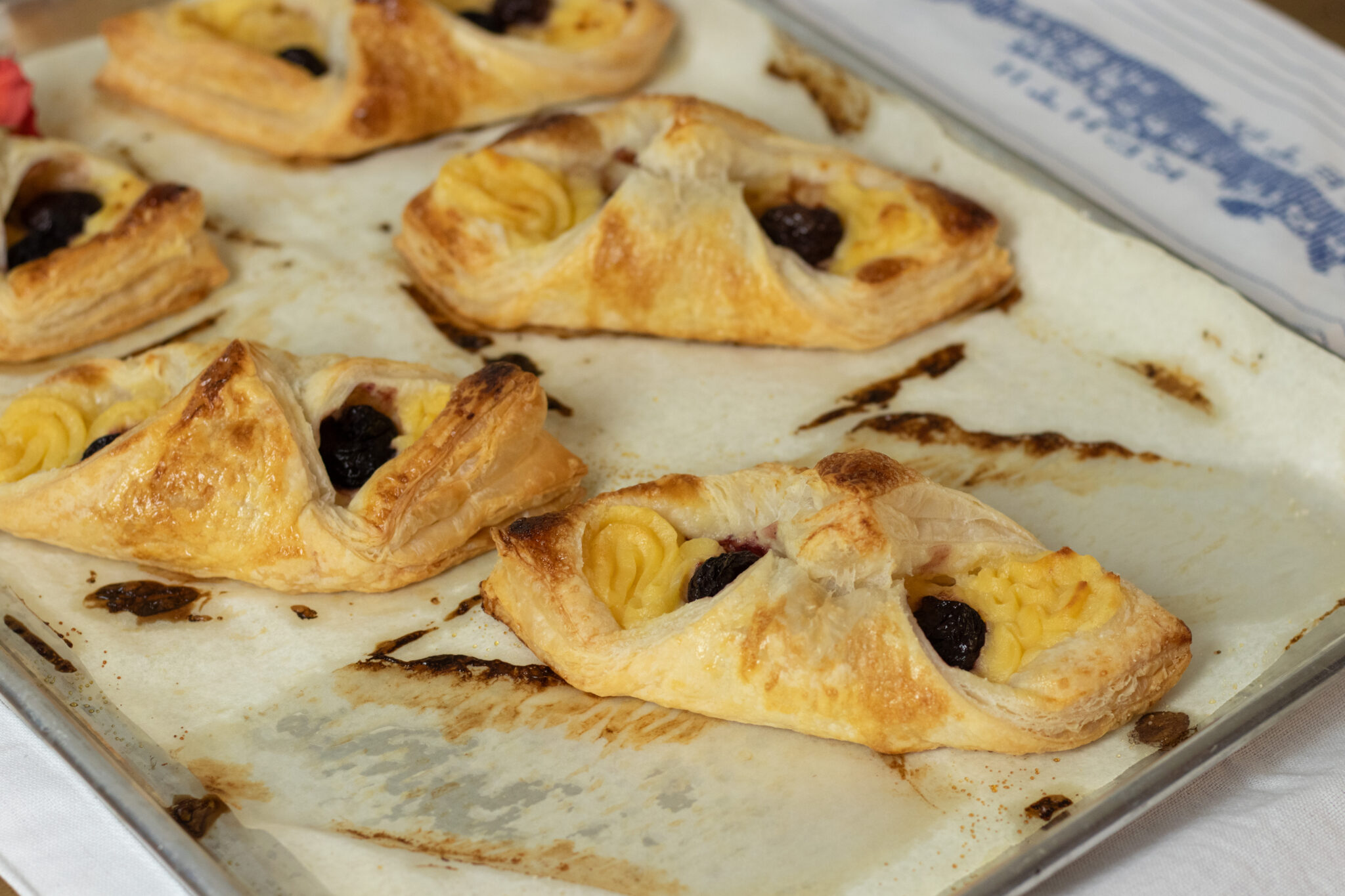 Easy Cherry Vanilla Custard Pastries with Puff Pastry – Make-Ahead ...