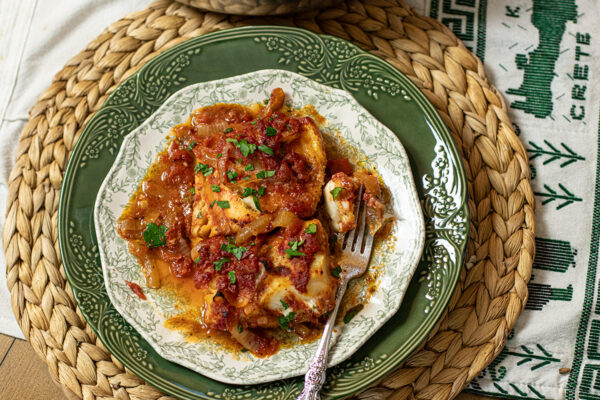 Mediterranean Psari Plaki (Oven-Baked Fish with Tomatoes & Onions ...